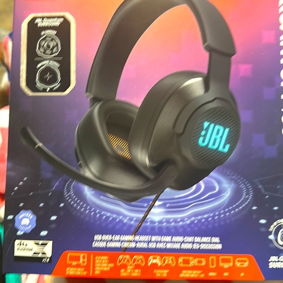 JBL | Headphones | Jbl Quantum 40 35mm Usb Connector Circumaural Gaming ...